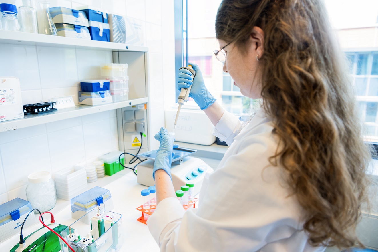 LABORATORY ONCOLOGY TRANSLATIONAL RESEARCH - ICRC - International ...